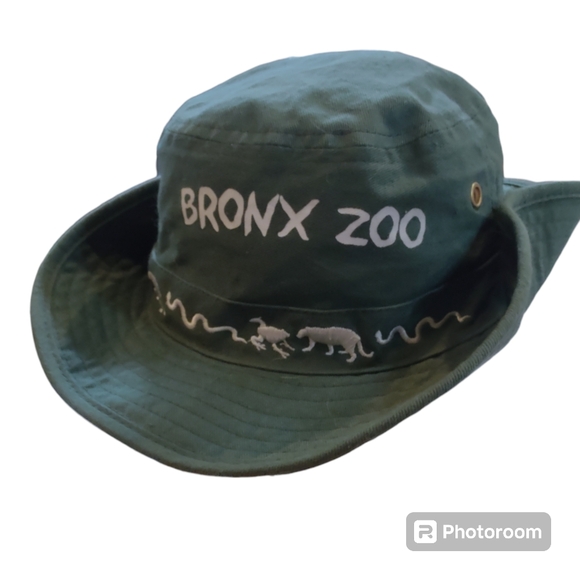 Real Resortwear | Accessories | Bronx Zoo Wild Animal Park Safari Youth ...